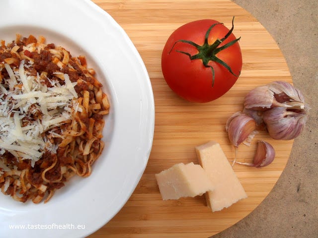 Bolognese Sauce [ragu]. Spaghetti Bolognese is probably the… | by Simon ...