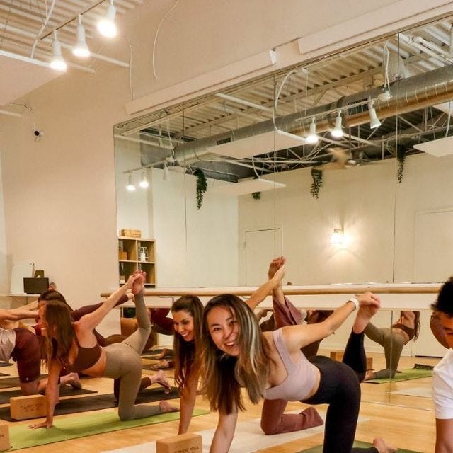 The Transformative Power of Yoga Retreats | by Kay Tan | Oct, 2024 | Medium