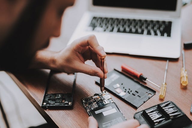 The Future of Mobile Phone Repair: Trends and Innovations | by Mobile ...