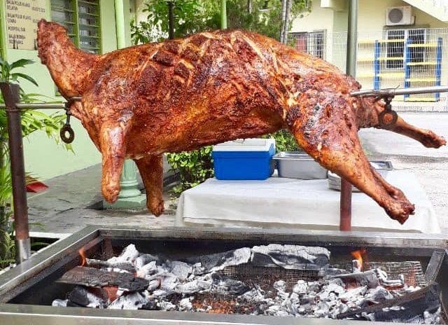 Nikmati Menu Kambing Guling Catering Rahayu untuk Acara Halal Bihalal ...