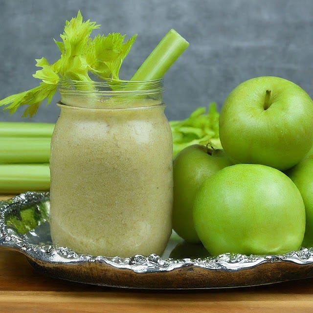 Apple celery smoothie recipe blog | by Strapme.recipeshop | Medium