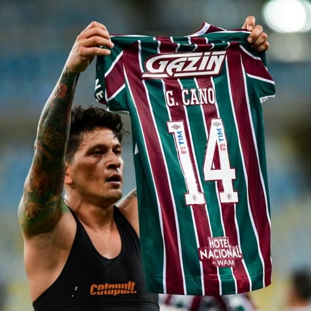 Germán Cano, o Bárbaro, e os seres acima do Maracanã | by Renato Knopp | Medium