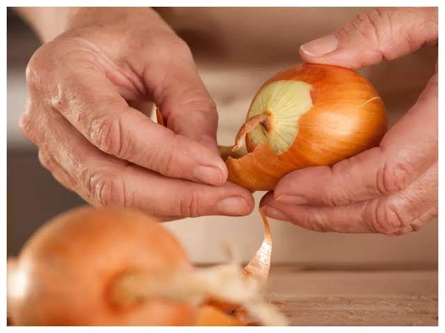 Onion Peels: 5 Health Benefits It Offers Your Body. | by Sarah Nyong ...