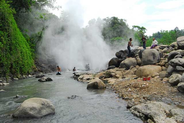 Curug pemandian air panas cisolog pelabuhan ratu sukabumi | by anton ...