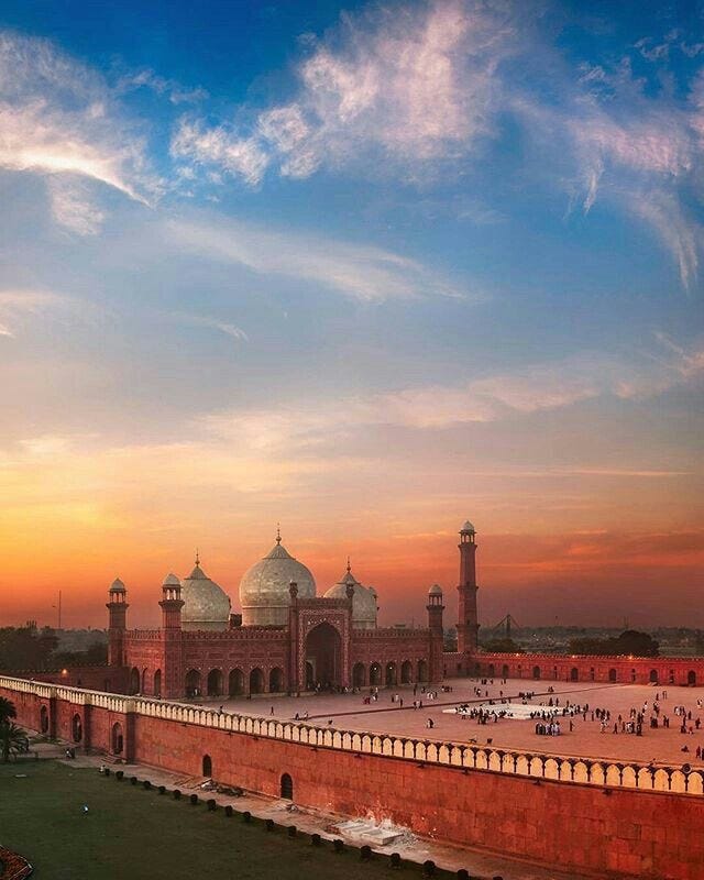 Top ten Pakistani mosques | by Aroosh | Medium
