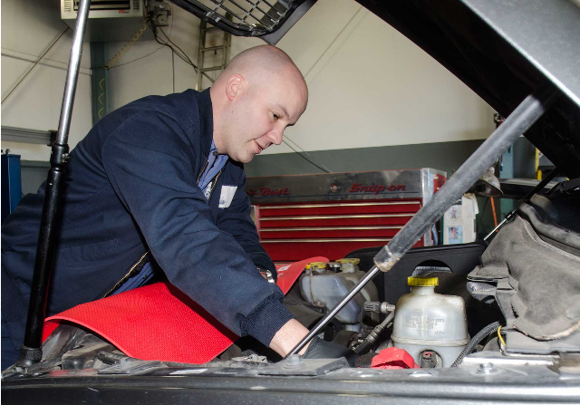 Signs That Make Transmission Service and Repair Important | by Ron’s ...
