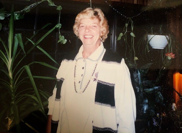 About Aunts: Aunt Jo, Aunt Erin, and Aunt Yessie | by Leslie Dye | Medium