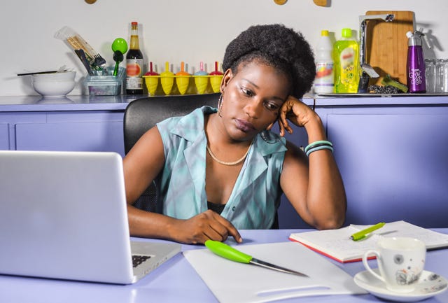 Les Médias et l’Infantilisation des Jeunes | by Ibuka Ndjoli | Medium