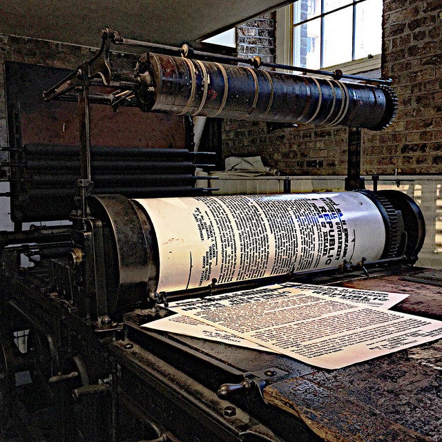 How the Internet has changed Journalism | by lisa gilhooley | Medium