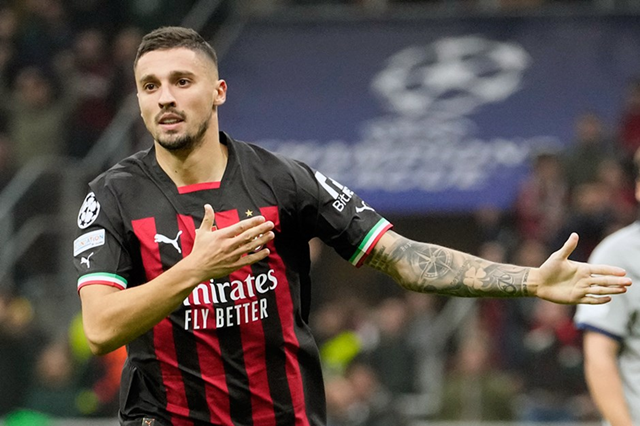 Rade Krunic Sudah Terlihat Untuk Tinggalkan AC Milan | by Laksamanad ...