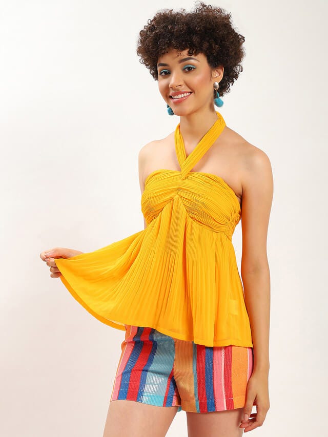 Spring into Style: Fresh Top Trends for Women in 2024 | by THE OUTFIT ...