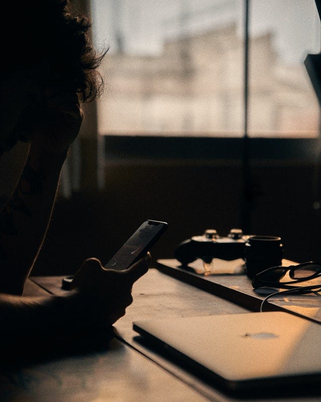 Time to Log Off! Depression and Social Media | by Lanae Crown | Medium