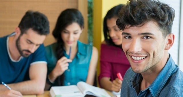 5 Ways To Give Students Feedback To Improve | by Itsquiz | Medium