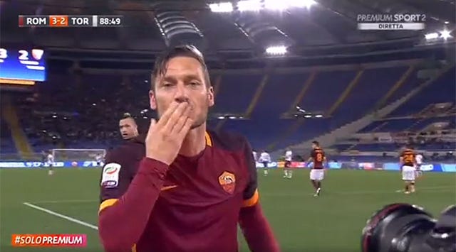 Il lungo addio di Francesco Totti: “Adesso ho paura” | by Mario Bocchio ...