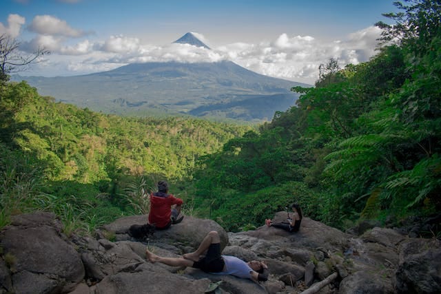 Traveling Solo vs. Traveling with a Travel Buddy: The Great Travel ...