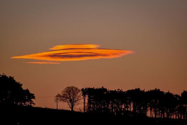 Unbelievable ‘UFO’ Captured In Stunning Picture | by Poly Trendy | Medium