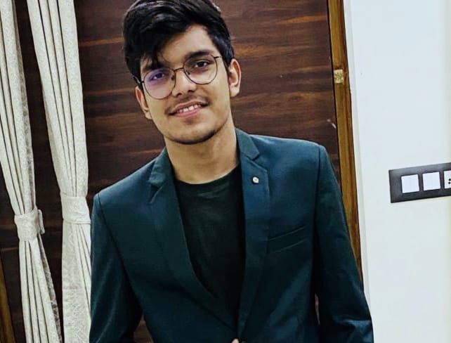 The Intern’s Journal | Apoorv Bansal | Bain and Co. | by Communiqué IIT KGP | CQ-ConsulTalks ...