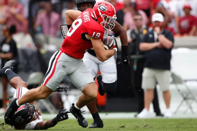 Georgia Overcomes Offensive Struggles to Beat South Carolina in SEC ...