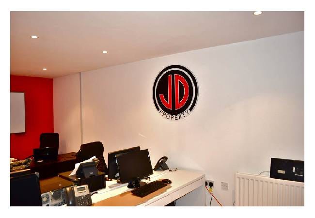 The Art of Vinyl Graphics: Enhancing Office Signs in London - Promo ...
