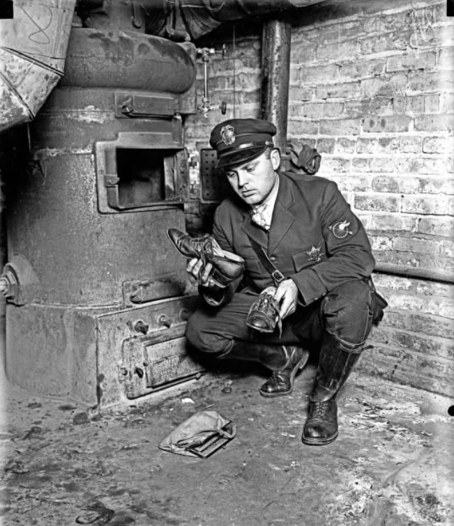 The Murder of Elfrieda Knakk, October 30, 1928. | by M. Raoul Boyer ...