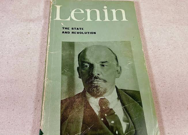 Criminalizing Lenin and Welcoming Capitalism - New Russia!!! | by ...