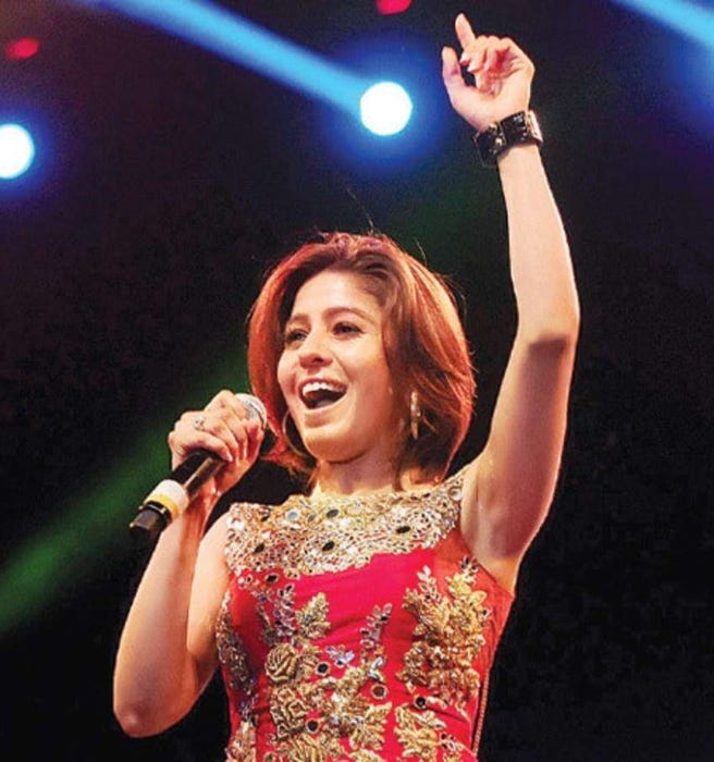 Richest Female Singers: Asha Bhosle, Shreya Ghoshal, Neha Kakkar, Tulsi ...