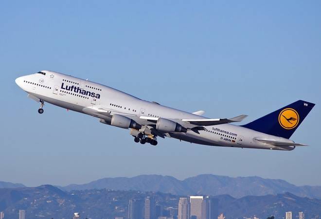 How To Rebook Lufthansa Airlines Flight | by Flyersdesk | Medium