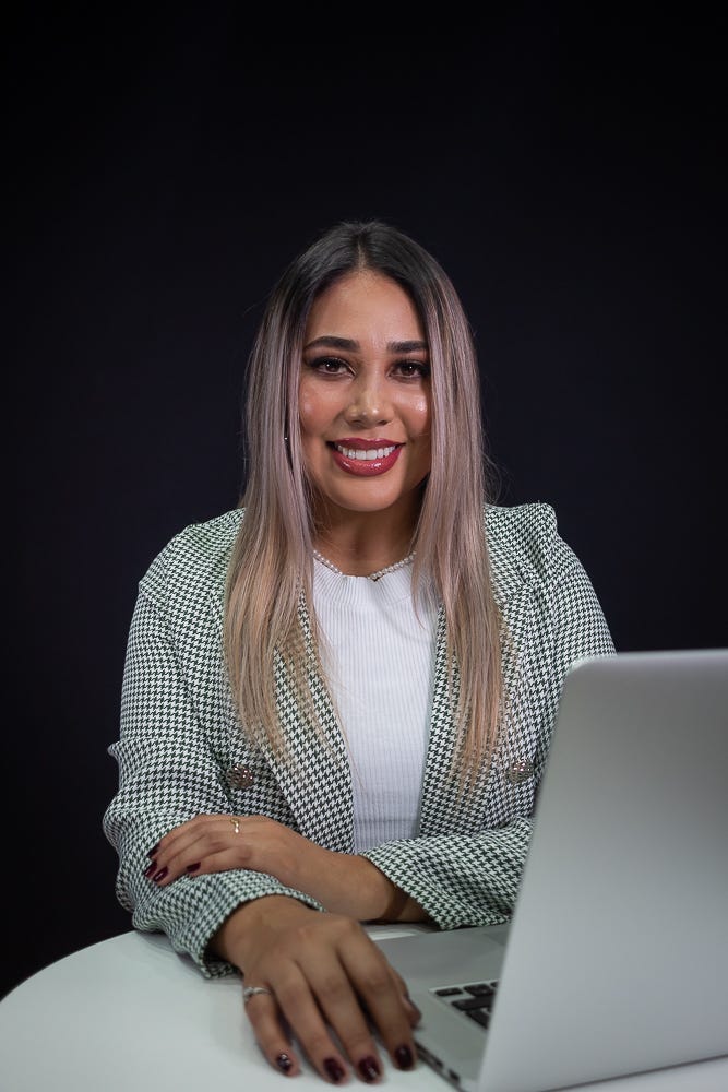 Hola, soy Sheila Calle, una estudiante de comunicación de la UTPL apasionada por la creación y ...