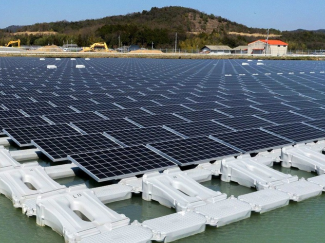 Floating Solar Solutions for a Sustainable Future - Waaree Energies ...