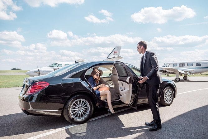 Luxurious and Affordable London Airport Transfers | by M.bilal | Aug ...