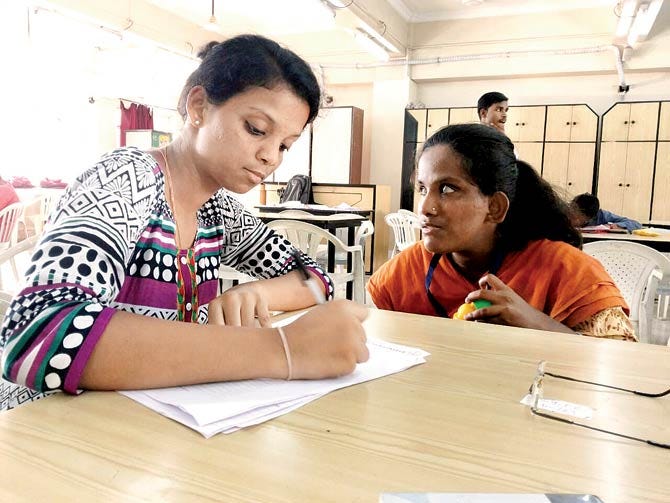 How Do Blind Students Write Their Exams? A Blind Girl Is Solving A ...