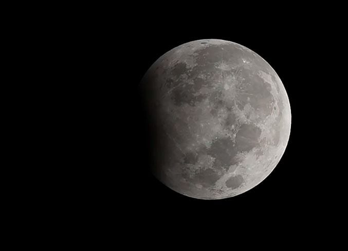 How to See a Stunning Supermoon and Partial Lunar Eclipse on Tuesday ...