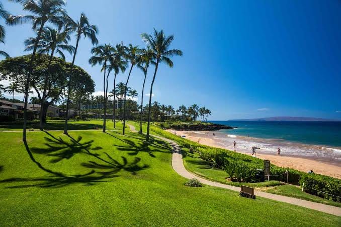 6 Best Destinations in Hawaii.. Hawaii is a popular tourist… | by Eko ...