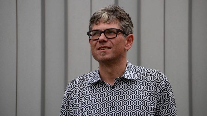 Midiatização profunda e coleta de dados automatizada: entrevista com ...