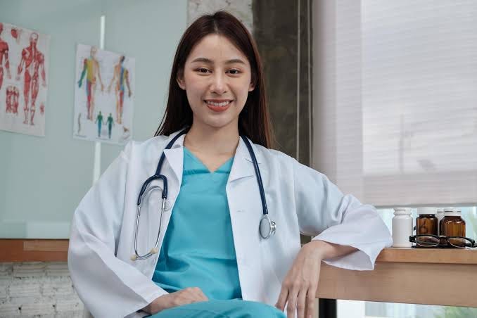 The Role of a Doctor: A Pillar of Healthcare and Humanity | by Sana ...