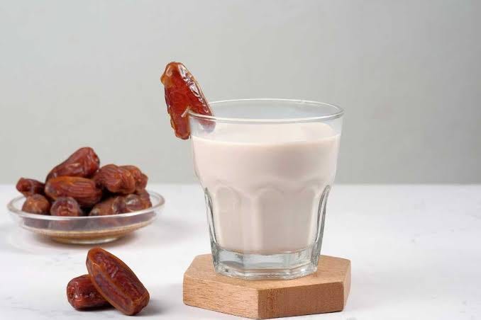 Amazing Benefits of Eating Dates with Milk | by sehrish sheikh | Medium