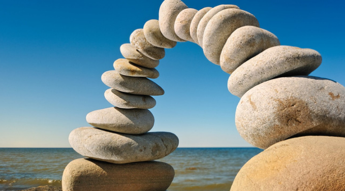 Dan biarlah kamu juga dipergunakan sebagai batu hidup untuk pembangunan suatu rumah rohani ...