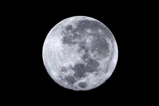 Lunar Wonders: Discovering the Moon’s Secrets | by Tariq Jameel | Sep, 2024 | Medium