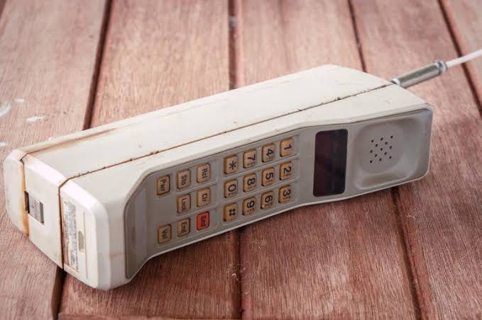 First Mobile Phone in the World: The Inventive Revolution | by Haider Ali Chandio110 | Nov, 2024 ...
