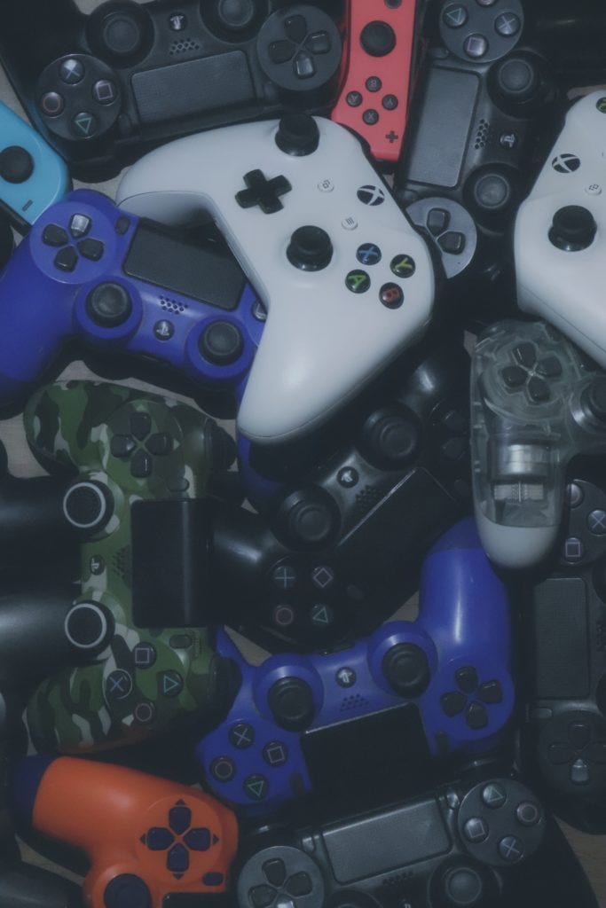 5 things every gamer does. DECEMBER 24, 2019 | by vGlogs | Medium