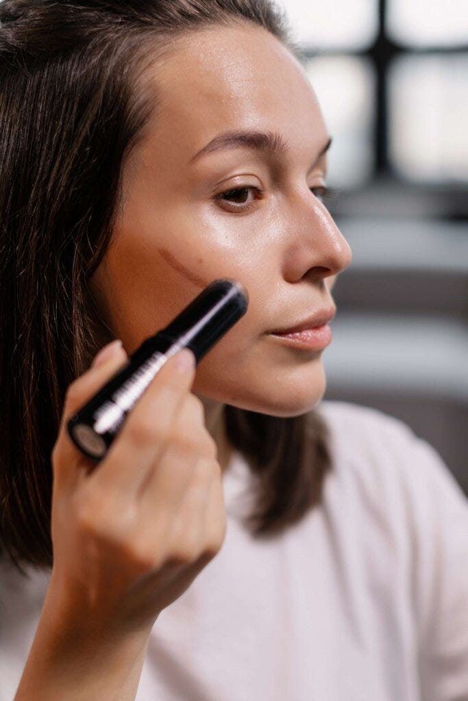 How to Contour Different Face Shapes | by Freebunni | May, 2024 | Medium