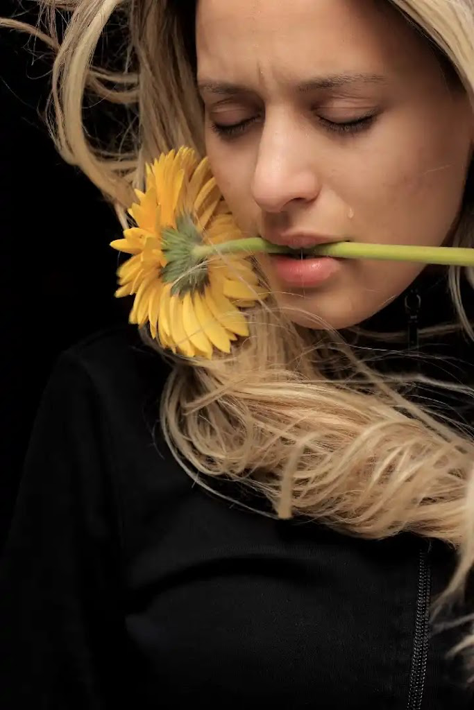 9 Simple Ways To Stop Loving Someone Who Doesn’t Love You Back | Top ...