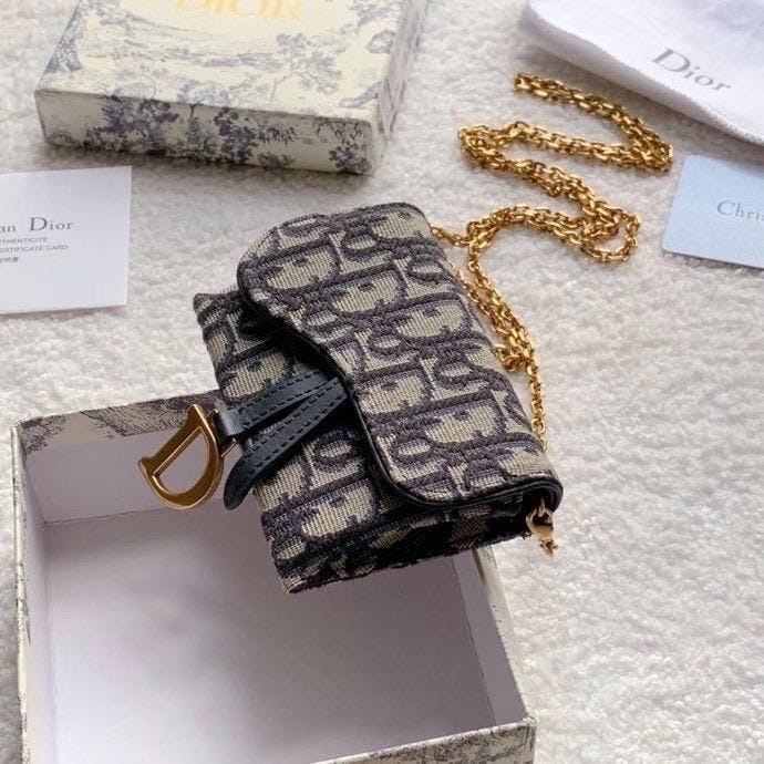 Why Replica Dior Wallet is Taking the Fashion World by Storm | by ...