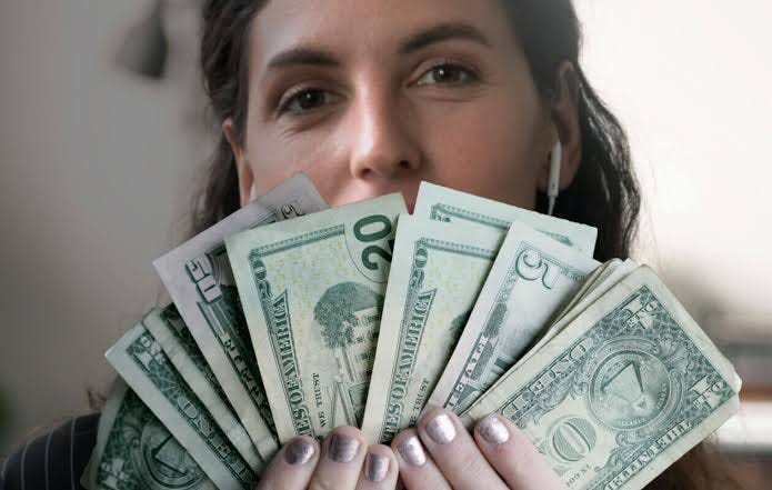 How do I make $100,000 online in 2023 starting from $0? | by Make Money Online | Medium