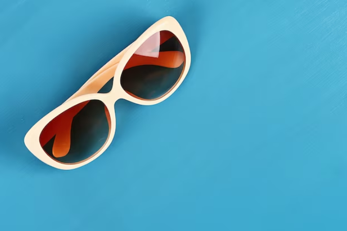 A Useful Guide To Picking Sunglasses For Your Face Shape | by ... A Useful Guide To Picking Sunglasses For Your Face Shape | by ...