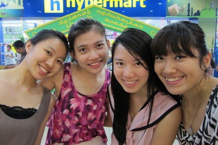 Guide to Dating Batam Girls For Single Guys | by Rocco | Dating Asian ...