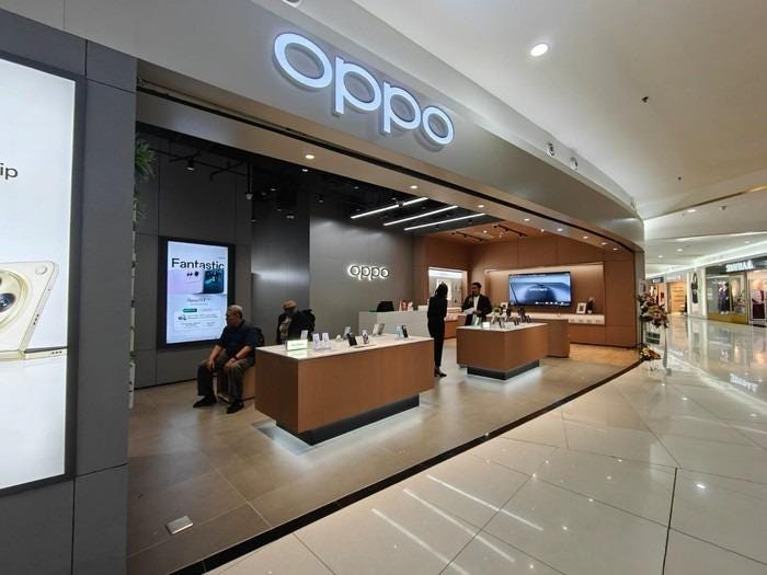 Oppo Experience Store di Supermal Karawaci Lelang HP Rp 100 Ribu | by ...