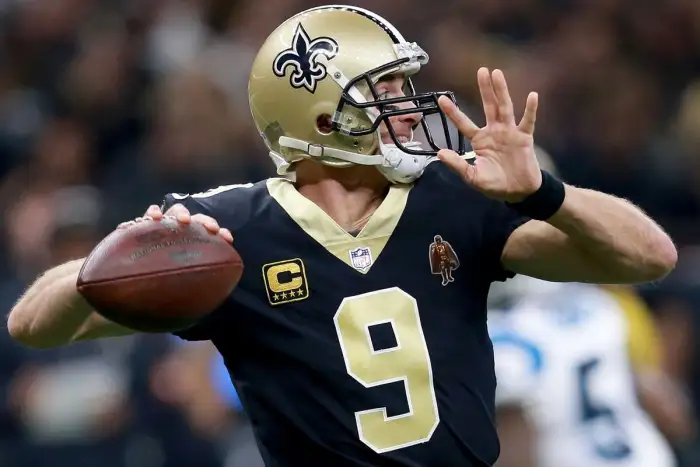 66 NFL Quarterbacks With the Largest Hand Sizes in History | Medium