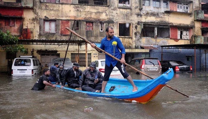 9 killed, thousands evacuated as cyclone Michaung makes landfall in ...