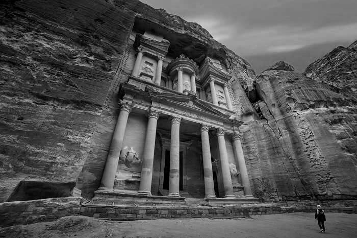 Seven wonders of the world 🌍 - Empires Arun - Medium